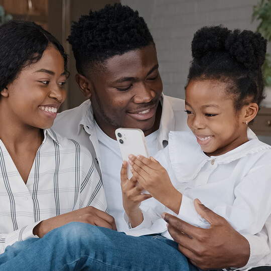 The Ultimate Comparison of the Best Smartphones for Kids in 2023: Pinwheel, Gabb, Troomi, and ...